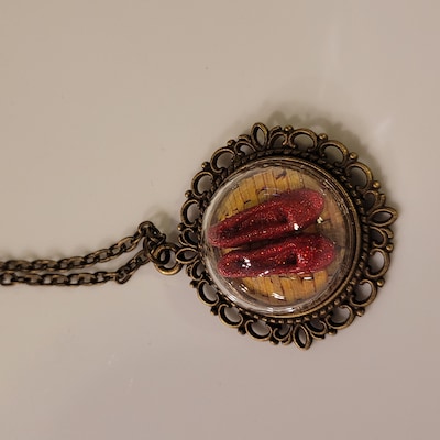 The Wonderful Wizard of Oz Necklace Ruby Red Slippers Pendant Oz ...