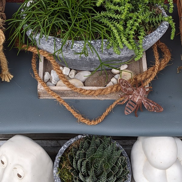 Rusty Metal Honey Bee- Rusty Insect - Pagan Garden Gift - Rusty Bee ...