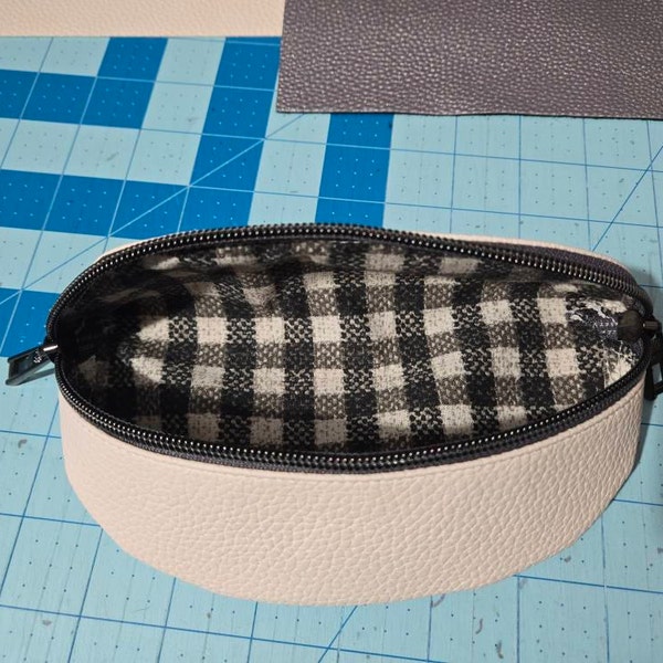 PDF Sewing Pattern Mika Essential Oil or Toilerty Bag With Elastic ...