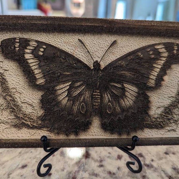 Monarch Butterfly With Faux Frame - Digital Design File for 3D Illusion ...