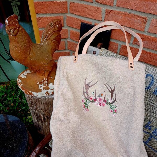 Embroidery Antler With Robin and Roses - Etsy