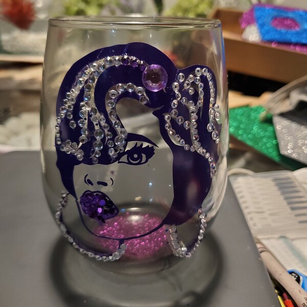 Edgy Diva Simone Vinyl Decal, Mug Decal, Wine Glass Decal, Decal ...