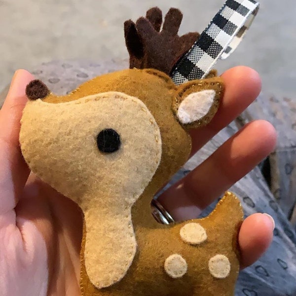 Felt Deer Pattern Felt Sewing Deer PDF Tutorial DIY Deer Plushies ...