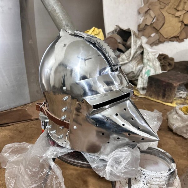 Pig Face Costume Medieval Pig Face Helmet, Hounskull Bascinet Helmet, Knight Combat Helmet