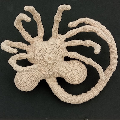 Facehugger Crochet Pattern - Etsy