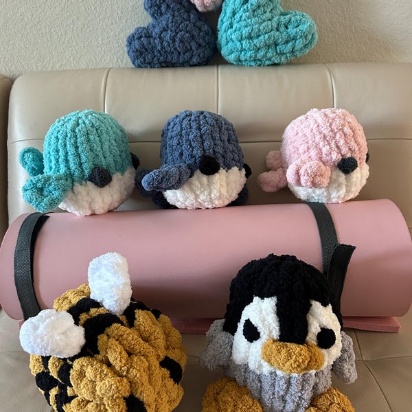 Hand Knit Bee Video Tutorial (LARGE), BEGINNER, Learn How to Finger ...