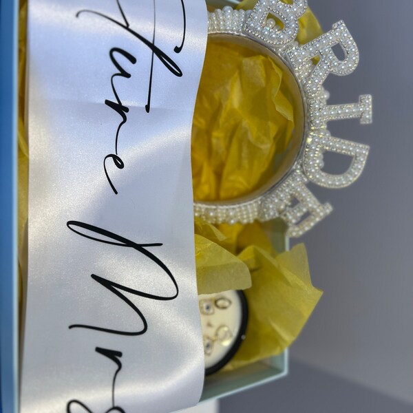 Magnetic Perspex Shoe Display Box Premium Shoe Display Box Stackable ...