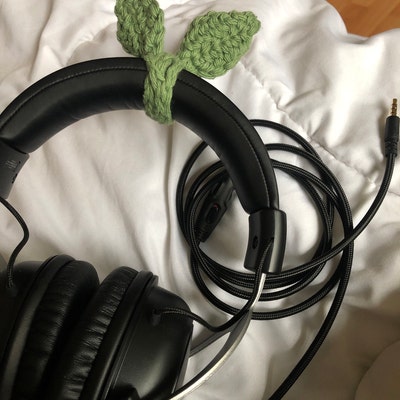 Crochet Sprout Leaf Headphones Accessory / Bookmark Plant - Etsy