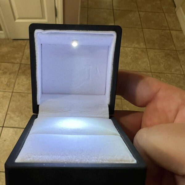 Royal Blue Lighted LED Engagement Ring Box / Illuminated Ring Case Stud ...