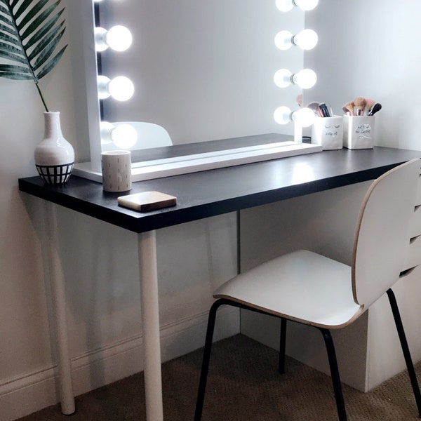 Curved Hollywood Vanity Mirror | LED Makeup Mirror | Table Top- Plugs ...