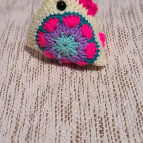 Granny Square Chicken Crochet Pattern · DIY Yarn Fiber Art Tutorial ...