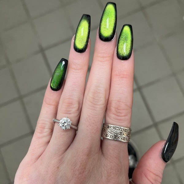 COVEN | Green Color Shifting Cat Eye Velvet Press on Nails | Witchy ...