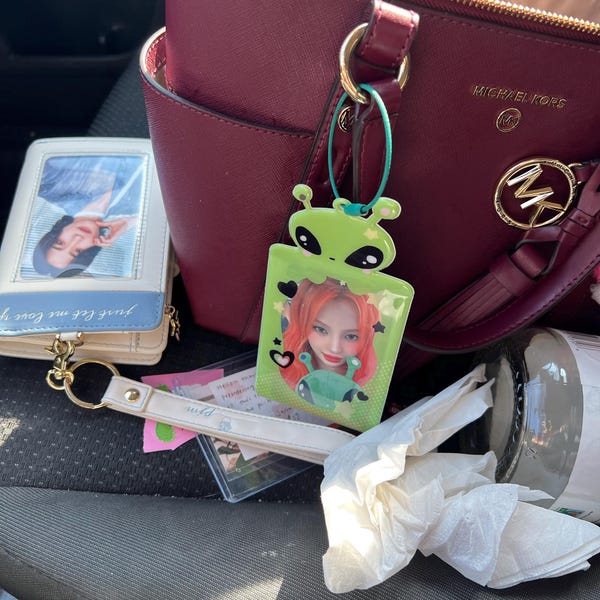 Alien Pvc Photocard Holder - Etsy