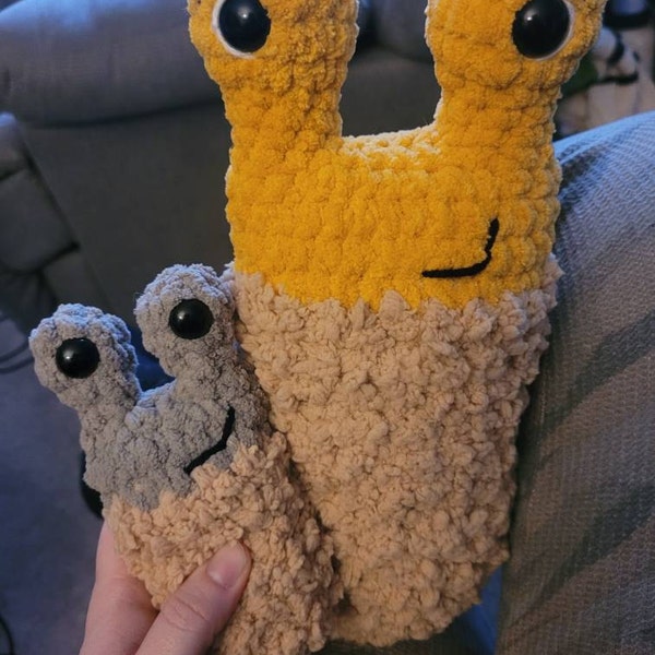 NO SEW | Snuggle Slug Crochet Pattern + Video Tutorial | 3 Sizes ...