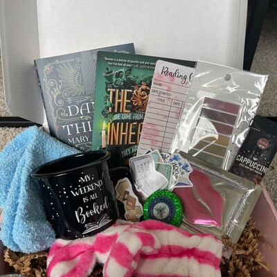 Mega Book Lovers Box - Etsy