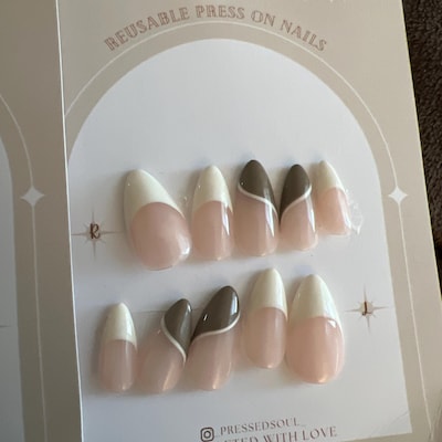 LYNETTE Ditsy Coquette Floral Press on Nails Hand Painted Flower Nails ...