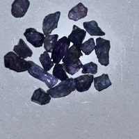 10 Stück natürlicher roher Rubin, Größe 8-13 mm, roter Kristall Rubin ...