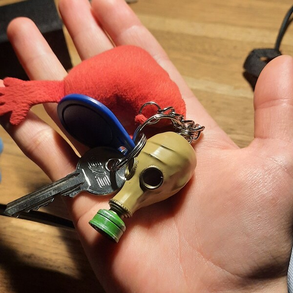 Fallout Keychain - Vault Door Keychain, Post Apocalyptic, Boy Gadget ...