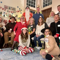 Who Killed Santa's Elf // Christmas Murder Mystery //printable Holiday ...