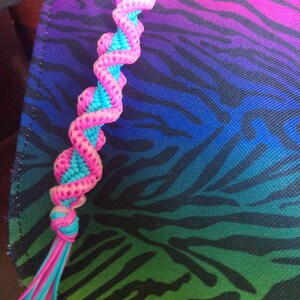 6 String Plastic Lace Keychain - Etsy