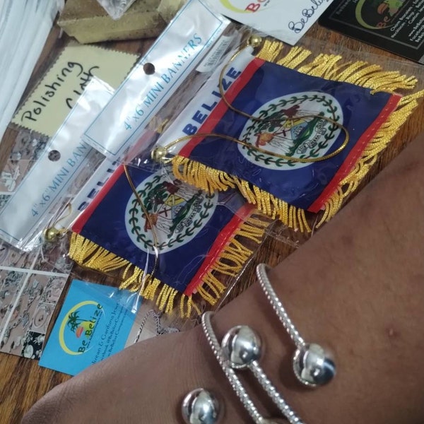 Belize Bangles 14kt Yellow Gold (pair of 2) - Etsy