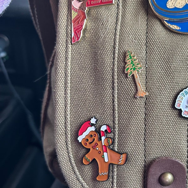 Christmas Gingerbread Man Enamel Pin: Glitter Santa Hat Lapel Pin - Etsy