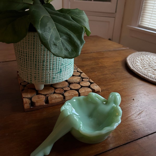 Bathing Beauty Soap Dish / Trinket Dish Jadeite Jadite Jade Green Hand ...