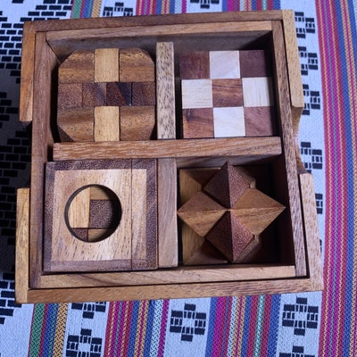 The Engineer Mind: Mechanical Puzzles Gift Set 5 Wooden Brain Teasers ...