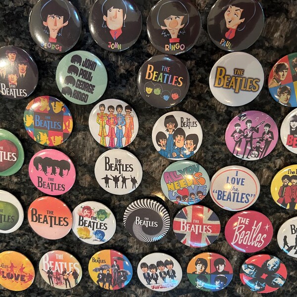 ELVIS PRESLEY 50s 60s 70s Music Pinback Buttons Lot of 30 Pins Classic ...