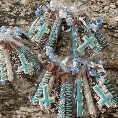 5-pk of Mini Chocolate Dipped Pretzels Wth Matching Chocolate Cross ...