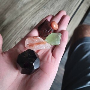 Tumbled Peridot Full Moon Charged Heart Chakra Crystal - Etsy