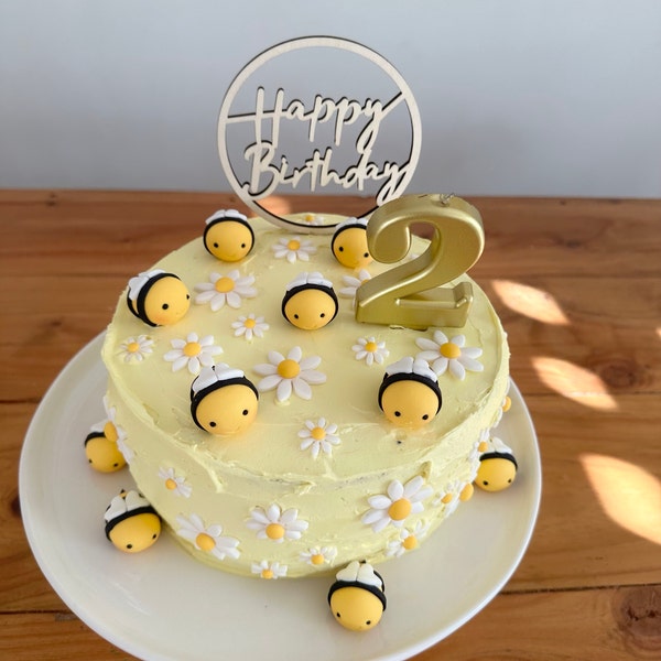 12 Fondant Sugar Bees. Cake Toppers. Cupcake Toppers. Approximately ...