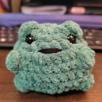Ted the Thick Toad, Free NO-SEW Crochet Amigurumi PDF Pattern, Small ...