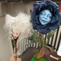 Alice in Wonderland non Talking Flowers white Rabbit Character Series ...