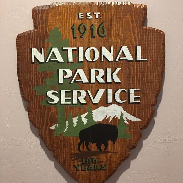 National Park Service Arrowhead, National Parks, Vintage Sign, Lodge ...