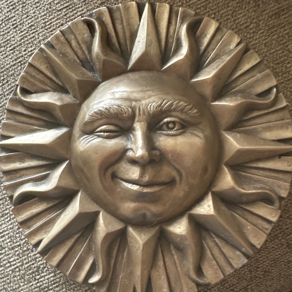 Small Winking Sun Face Wall Plaque in Bronze Resin - Etsy