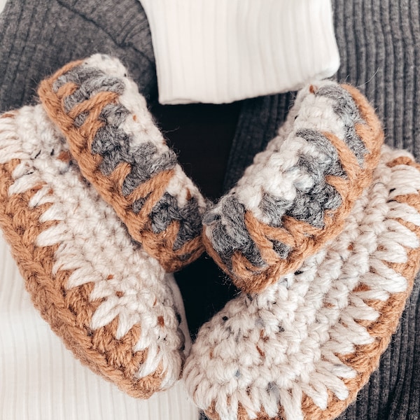 Gender Neutral Coming Home Outfit, Ivory Baby Moccasins, Hospital ...