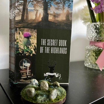 Craigh Na Dun Miniature Scale Model Standing Stones Diorama Outlander ...