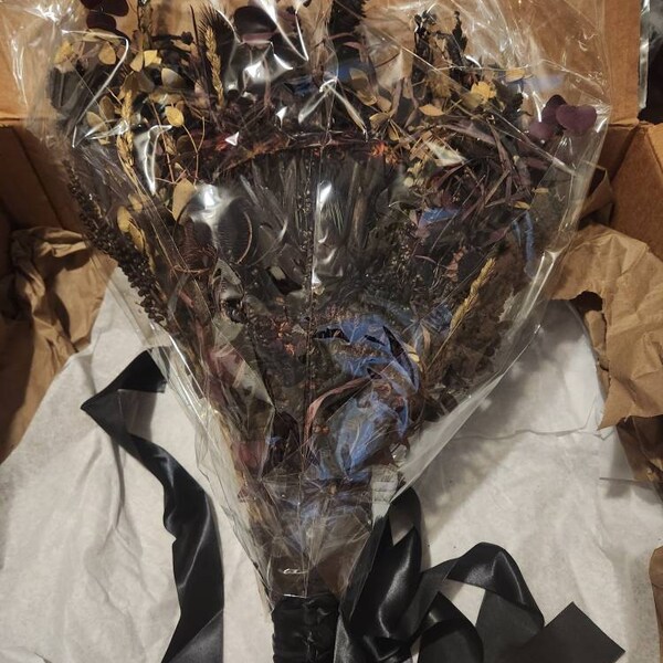 Victorian Gothic Bridal Bouquet Arrangement Black Thistle Linen White ...