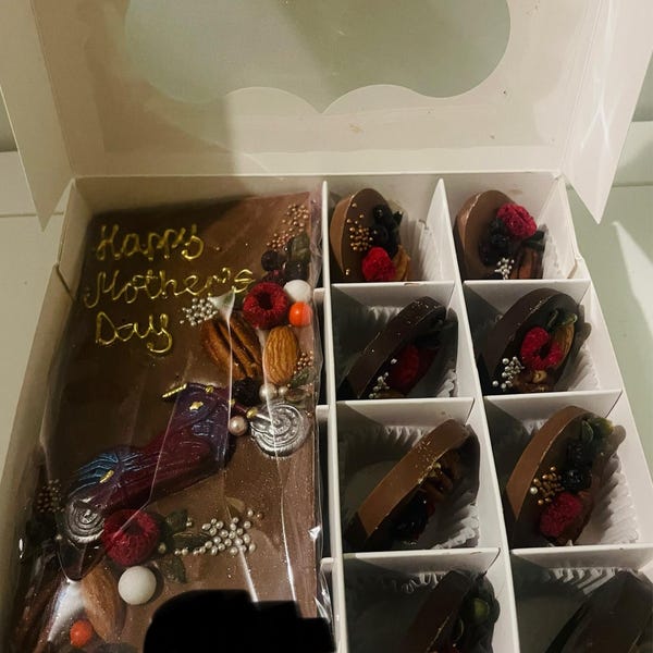 16 Personalised Rounds, Artisan Chocolate Mendiants Gift Box - Etsy