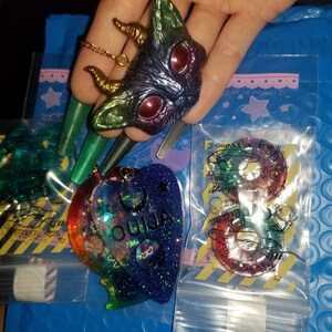 Y2K Vintage Inspired Keychains - Etsy
