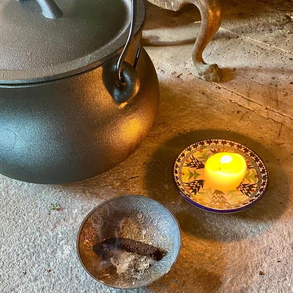 Irish Turf / Peat Incense 'creel' Basket Set (x24 Piece) - the Smell of ...