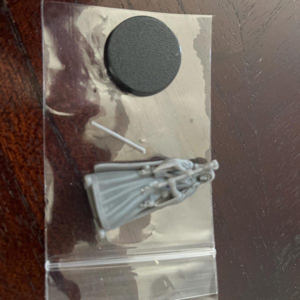 Valkyrie Pinup | 32 or 28mm Sci-fi Miniature | Dungeons and Dragons ...