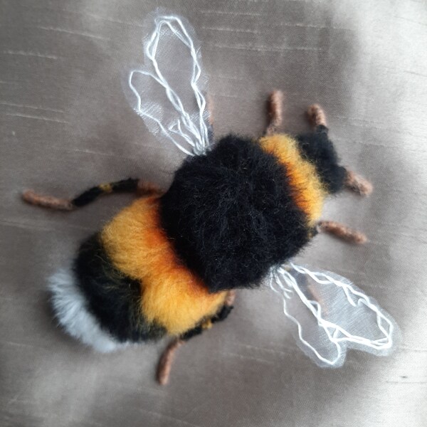 Needle Felted Bumble Bee Tutorial - Mr Bumbley Bee - Etsy UK