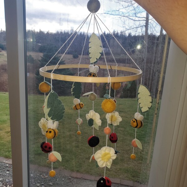 Bee Mobile/ Ladybug Mobile/ Baby Girl Mobile/ Baby Mobile/ Handmade ...