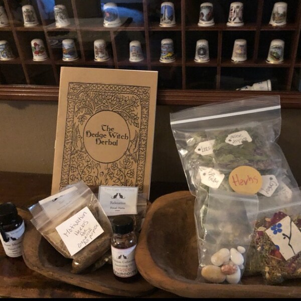 Hot Foot Powder for Traditional Witchcraft. Protection Magick to Banish ...