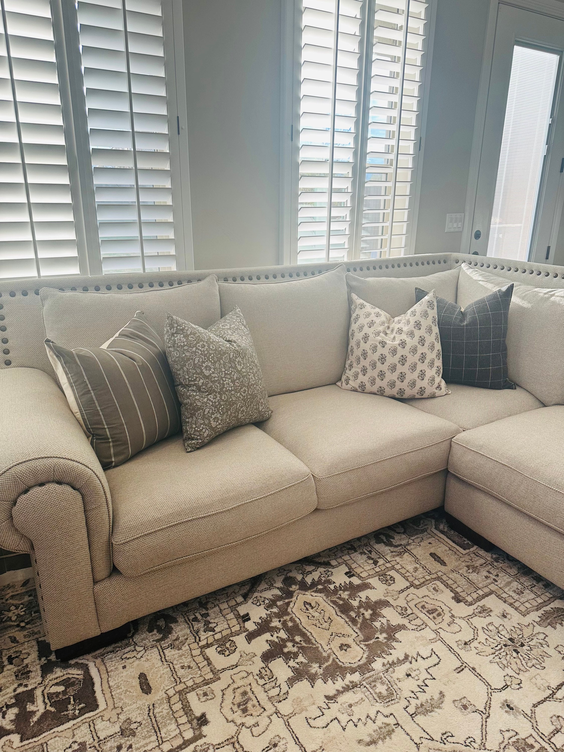 Textileish - Curated pillow collections