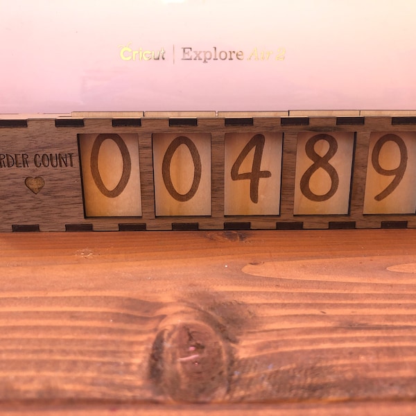 Desktop Social Media Followers Tracker - Countertop Counter for ...