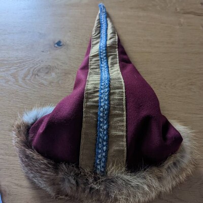 Early Medieval Woollen Triangle Hat With Natural Fox Fur and Woven Trim ...