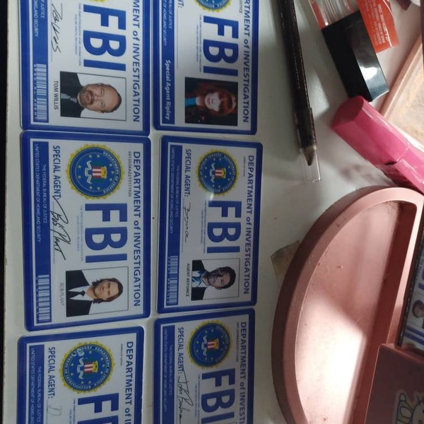 Supernatural fbi Badge Season 1 Jared Padalecki robert Singer AKA Sam ...